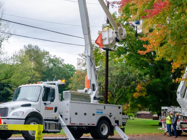 Western Mass first to receive new Eversource smart meters | 98.3 FM WHAI